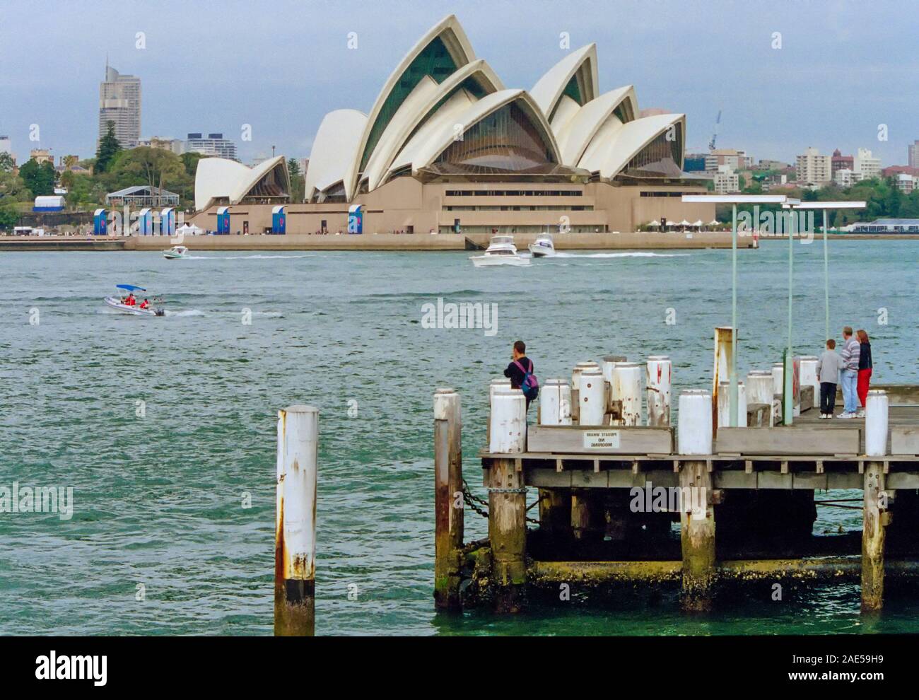 Opera house shells hi-res stock photography and images - Alamy