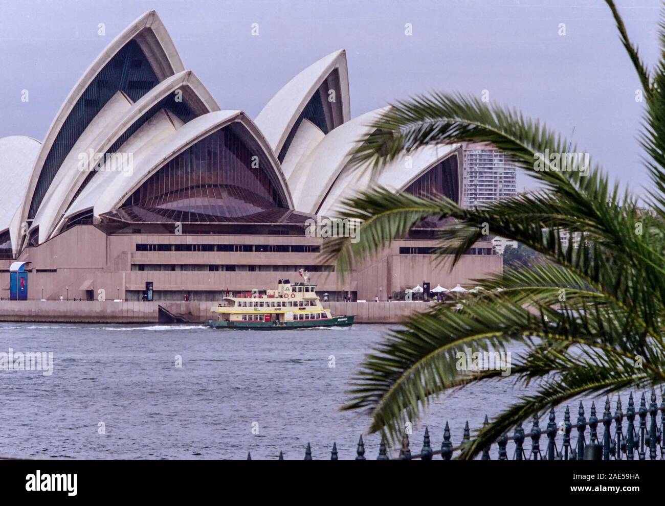 Opera house shells hi-res stock photography and images - Alamy