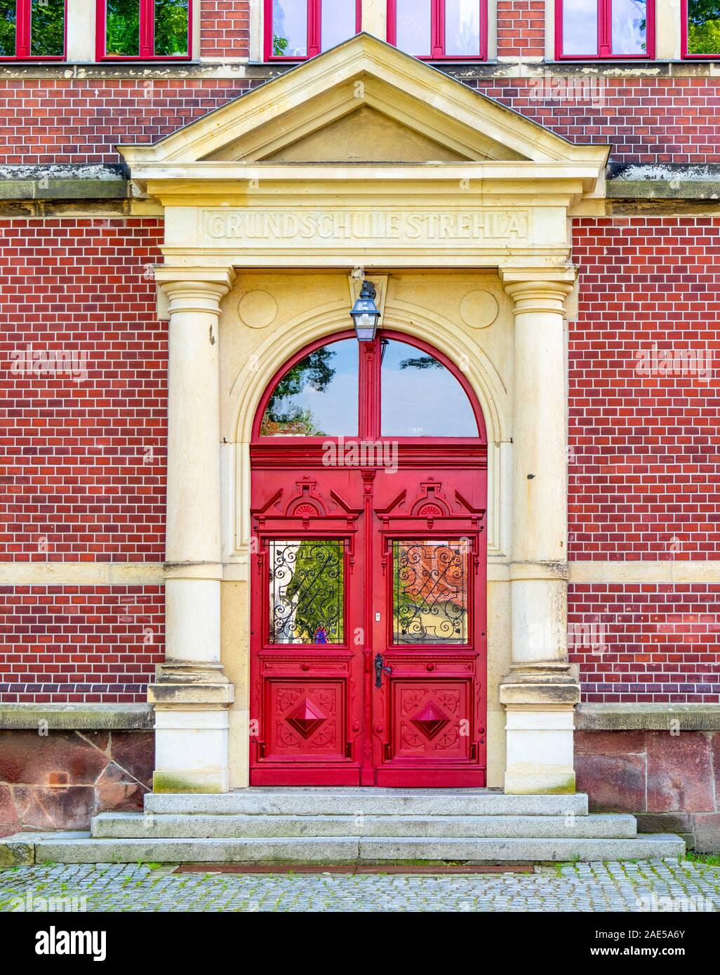 Primary cultural center hi-res stock photography and images - Alamy