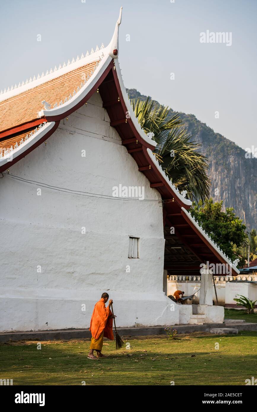 Monk cleaning hi-res stock photography and images - Alamy