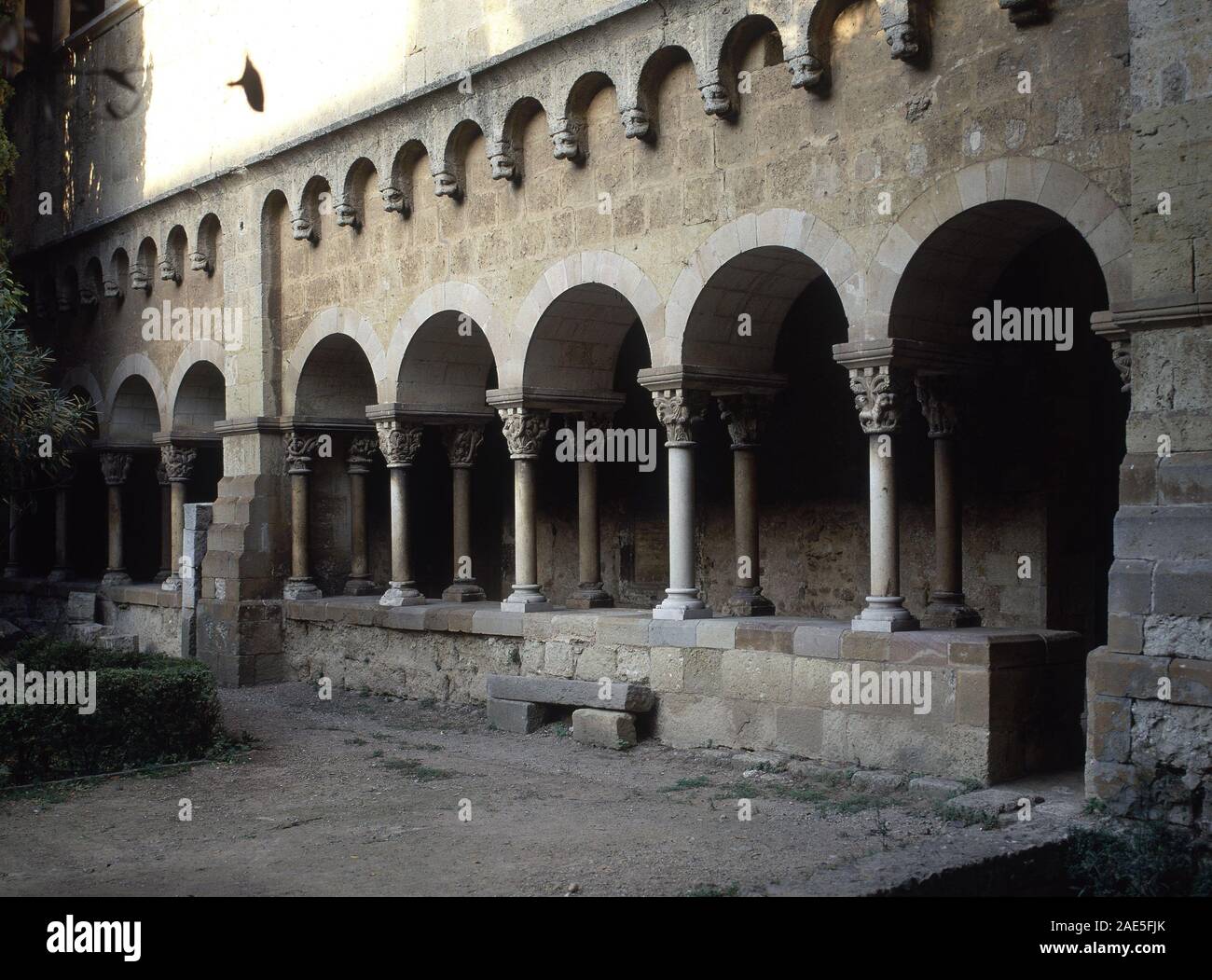 CLAUSTRO DEL MONASTERIO DE SANT CUGAT DEL VALLES - SIGLO XII - ROMANICO ...