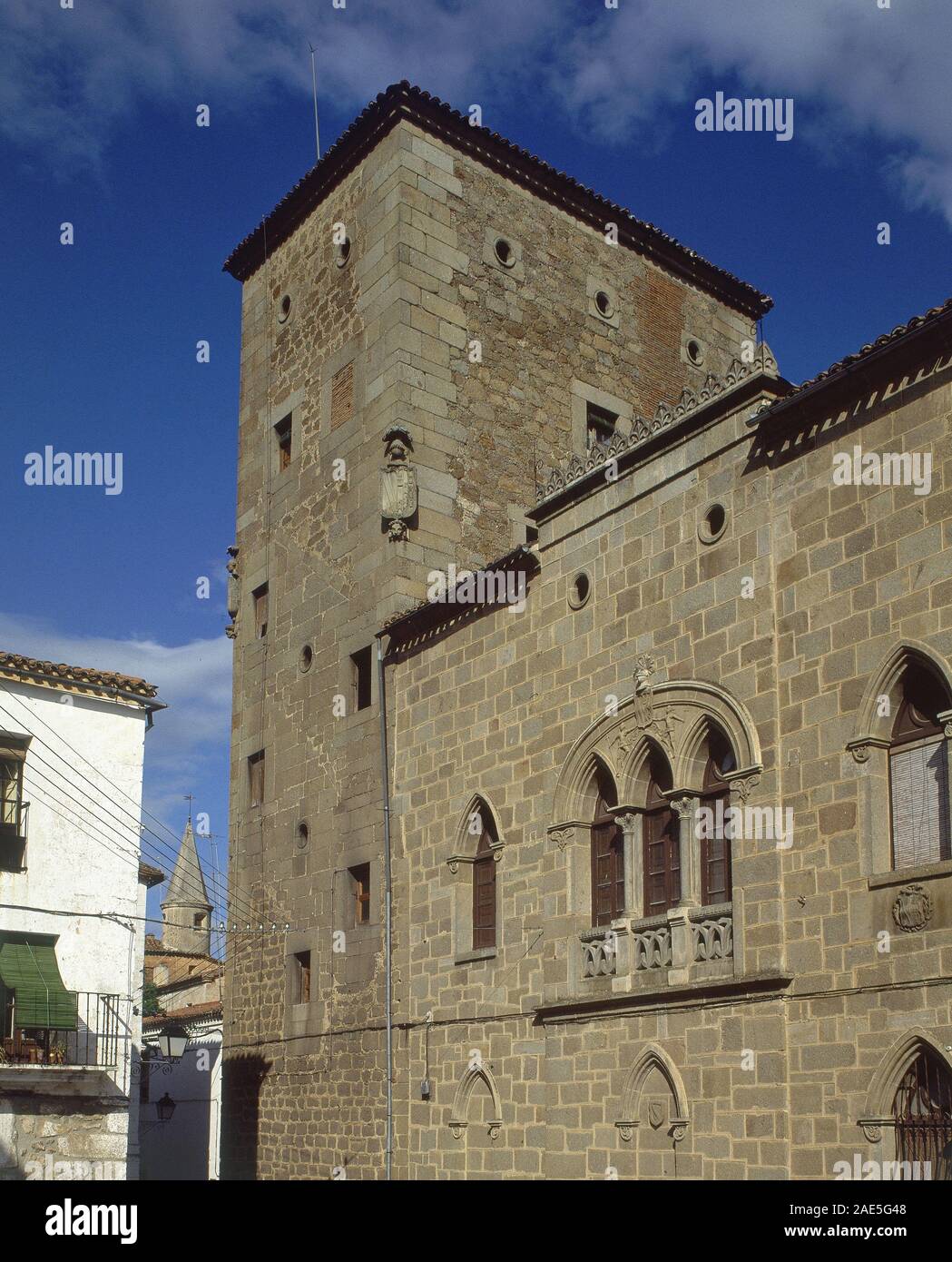 CASA DE LAS DOS TORRES O PALACIO DE LOS MONROY Y CARVAJAL. Location ...