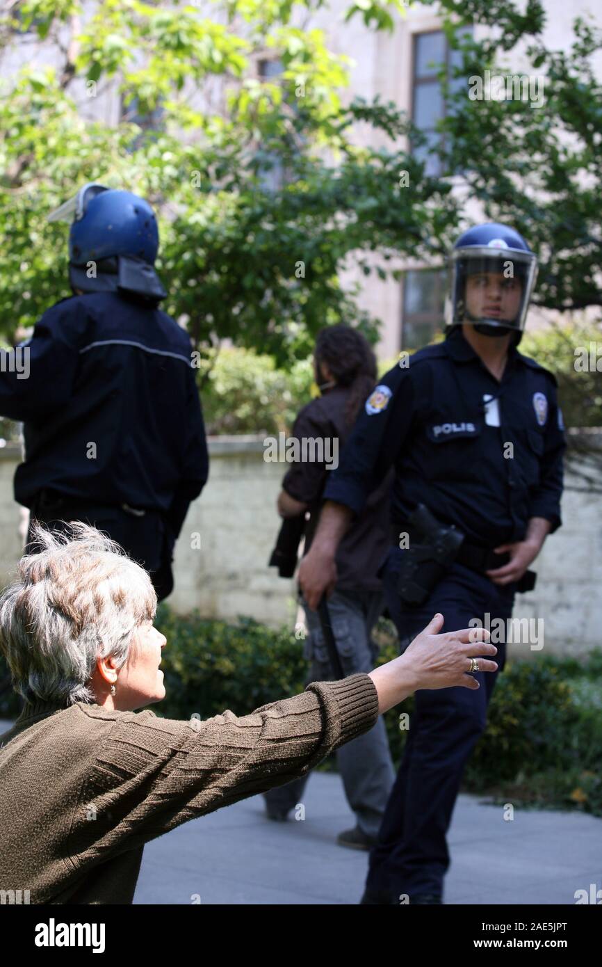 Turkish police woman hi-res stock photography and images - Alamy