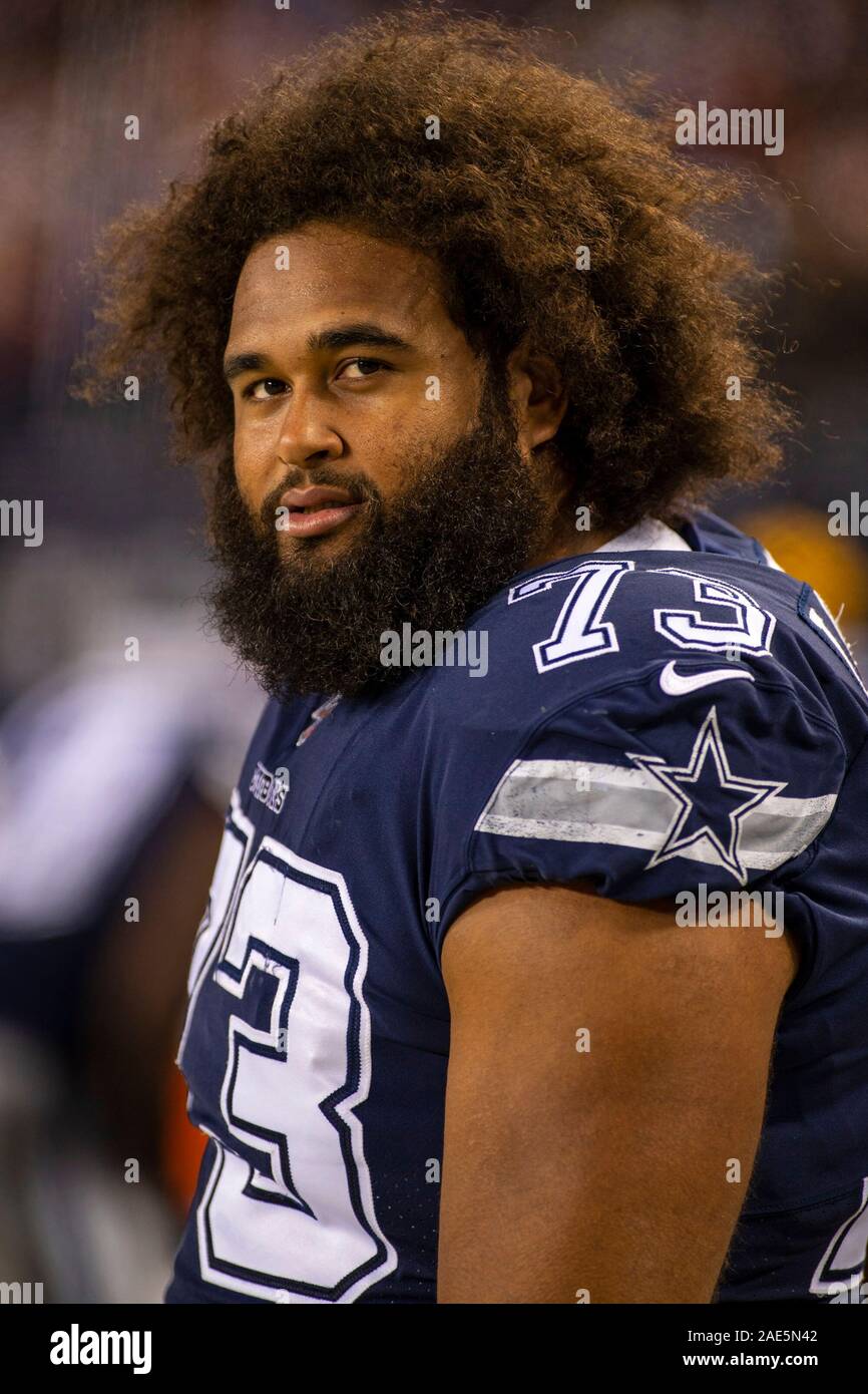 Chicago, Illinois, USA. 05th Dec, 2019. - Cowboys #72 Joe Looney takes ...