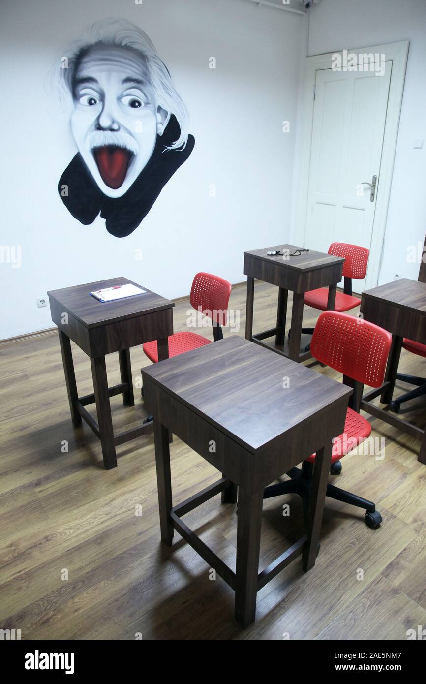 Private school classroom hi-res stock photography and images - Alamy