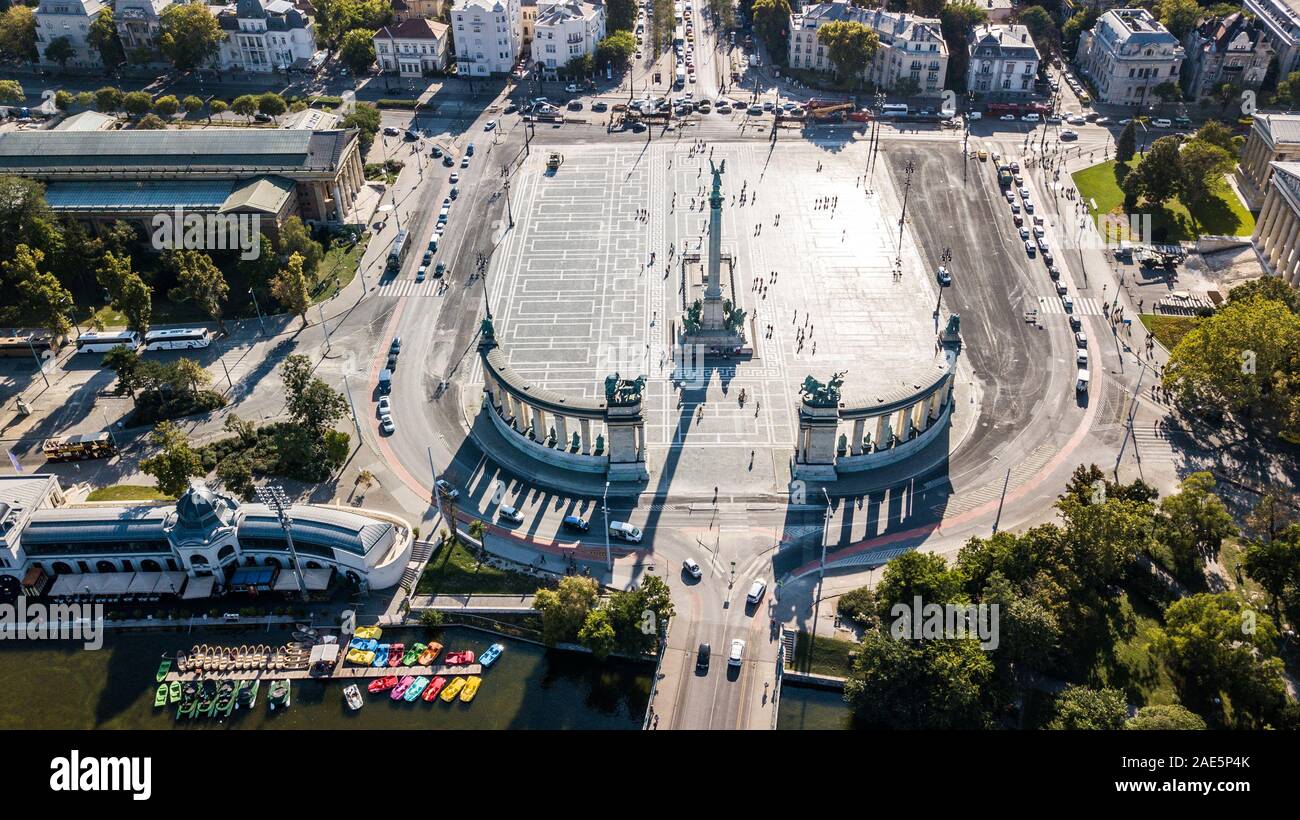 Heroes square hosok tere budapest hungary hi-res stock photography and ...