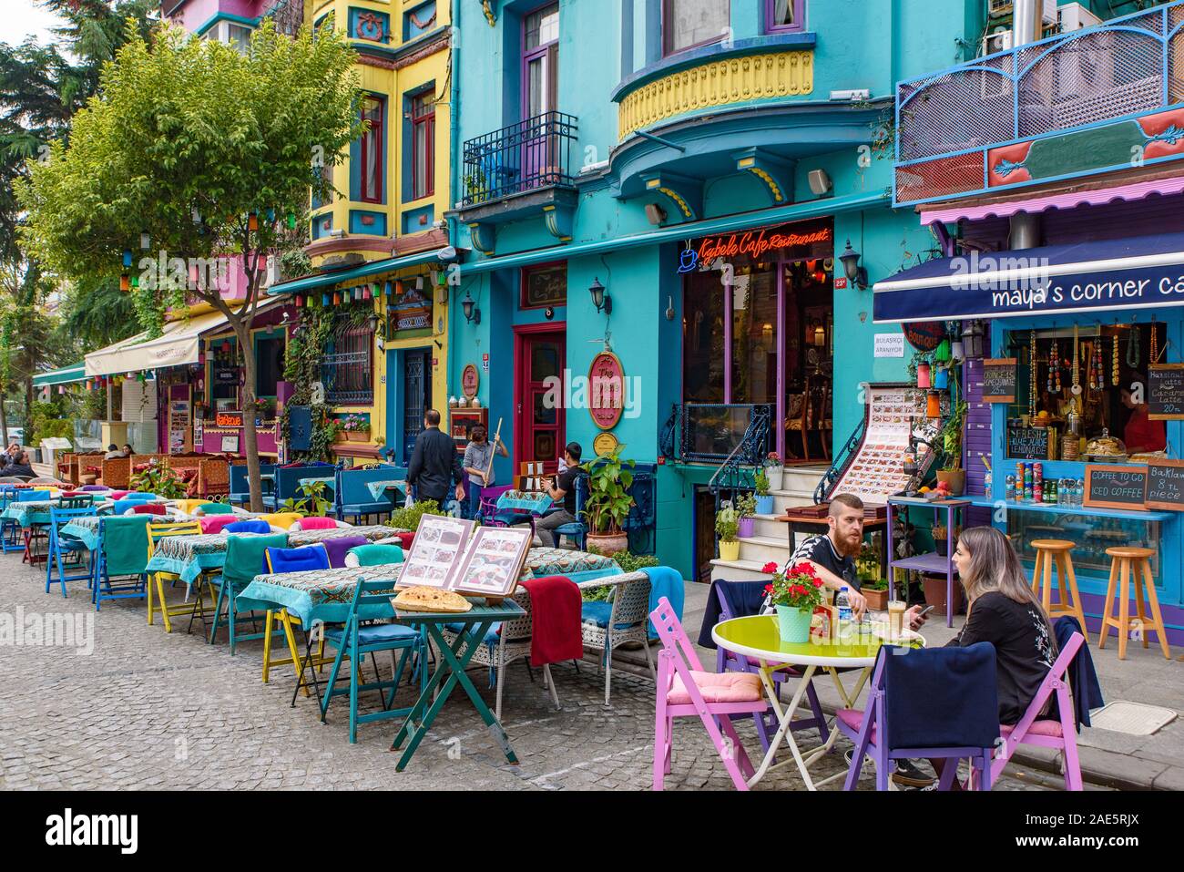 Outdoor dinning tables on the street in Istanbul, Turkey Stock Photo ...