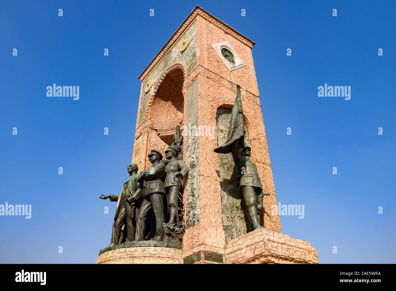 View turkish republic monument hi-res stock photography and images - Alamy