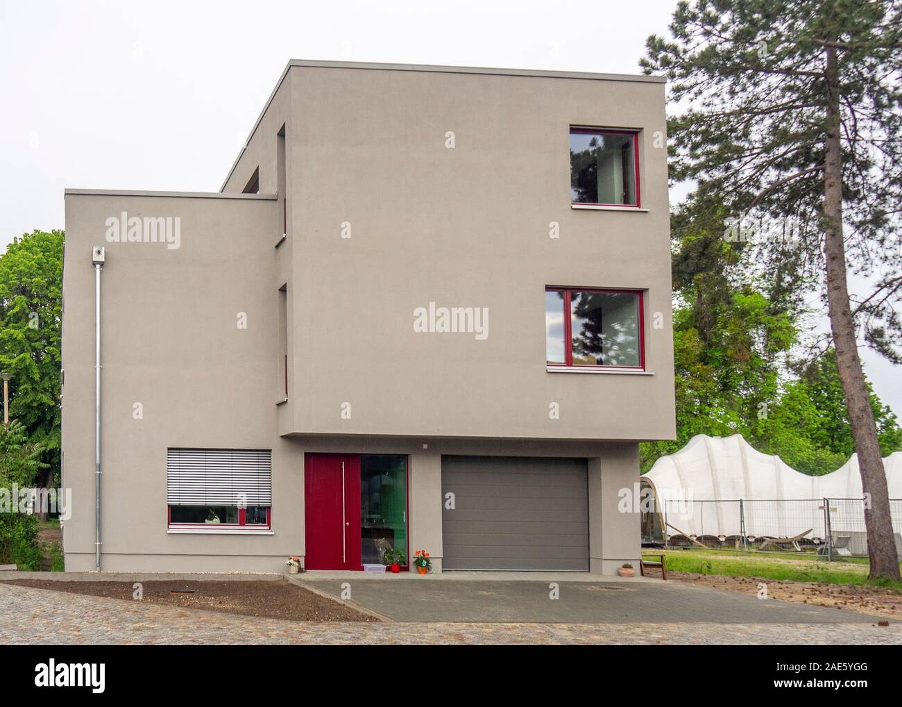 Architectural style of bauhaus hi-res stock photography and images - Alamy