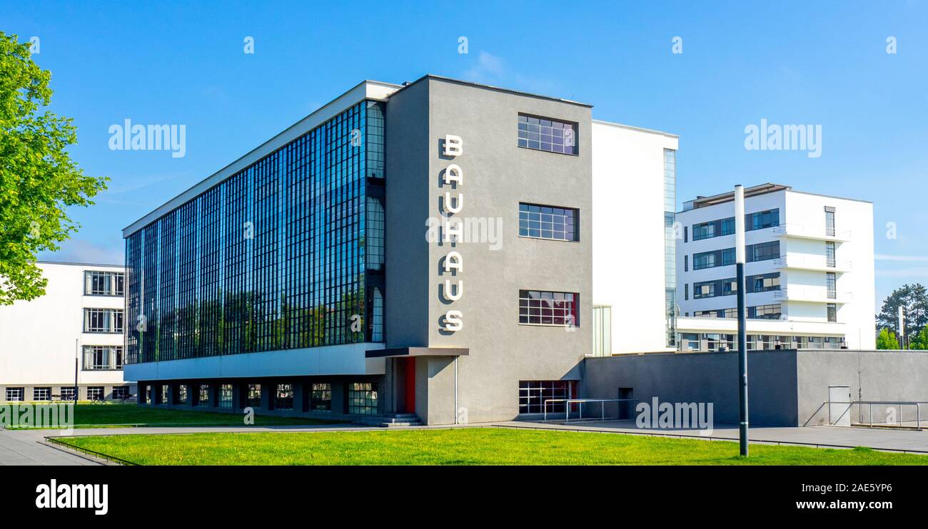 Modern modernism modernist hi-res stock photography and images - Alamy