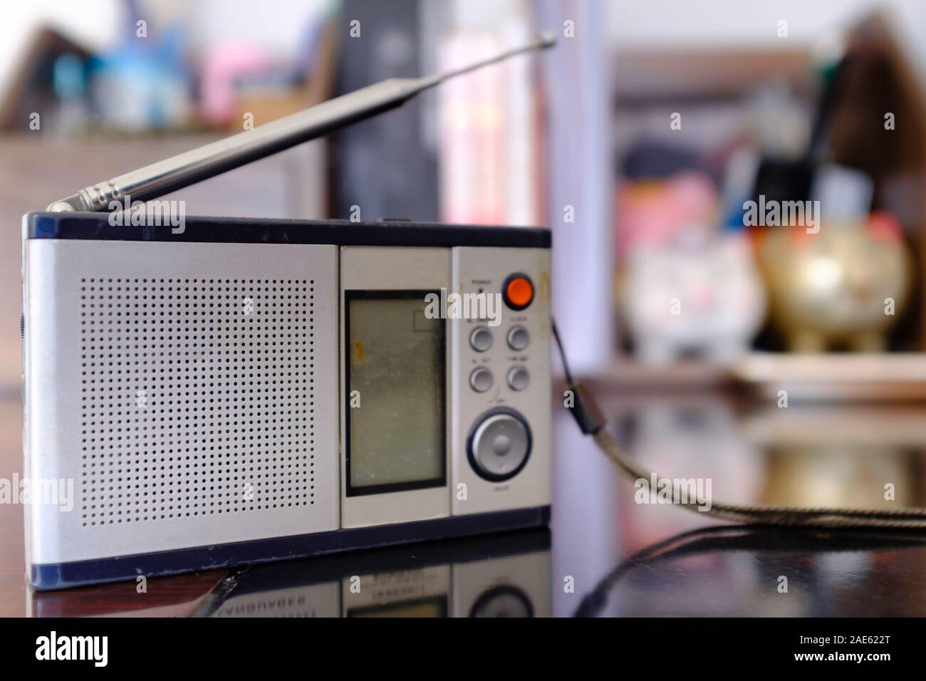 Radio dial display hi-res stock photography and images - Alamy