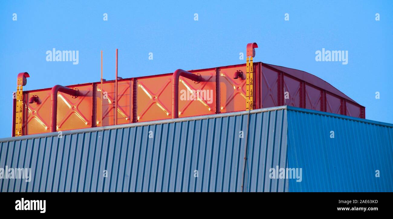 Rooftop water tank on top hi-res stock photography and images - Alamy