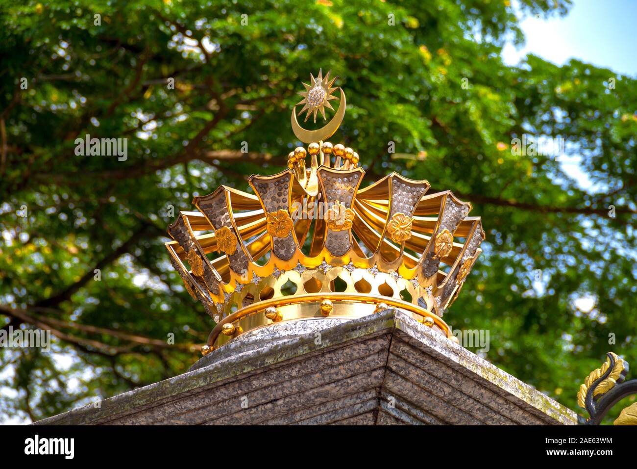 Royal crown replica at the main gate of old royal palace of Malaysia ...