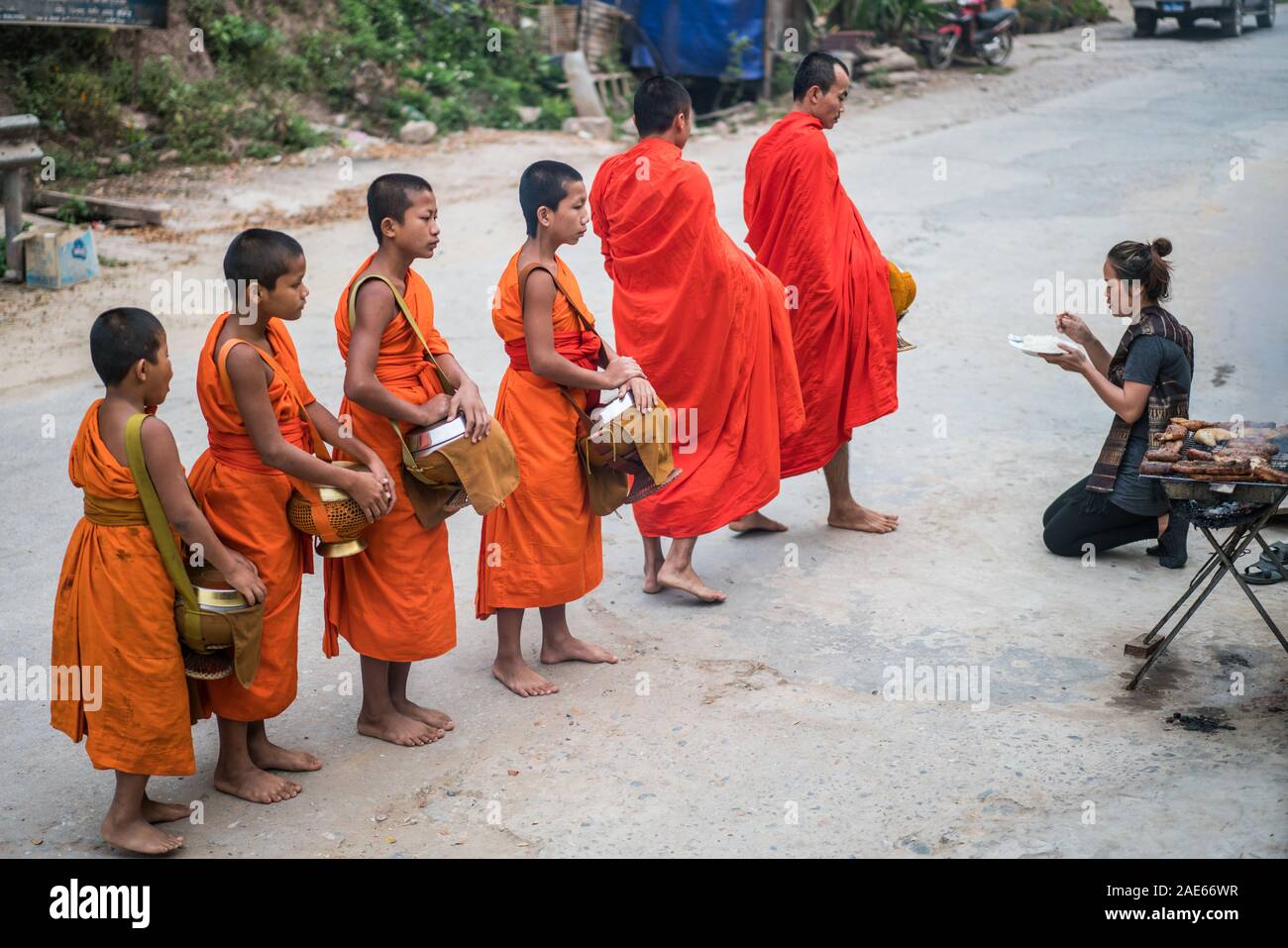 Monks rice basket hi-res stock photography and images - Alamy