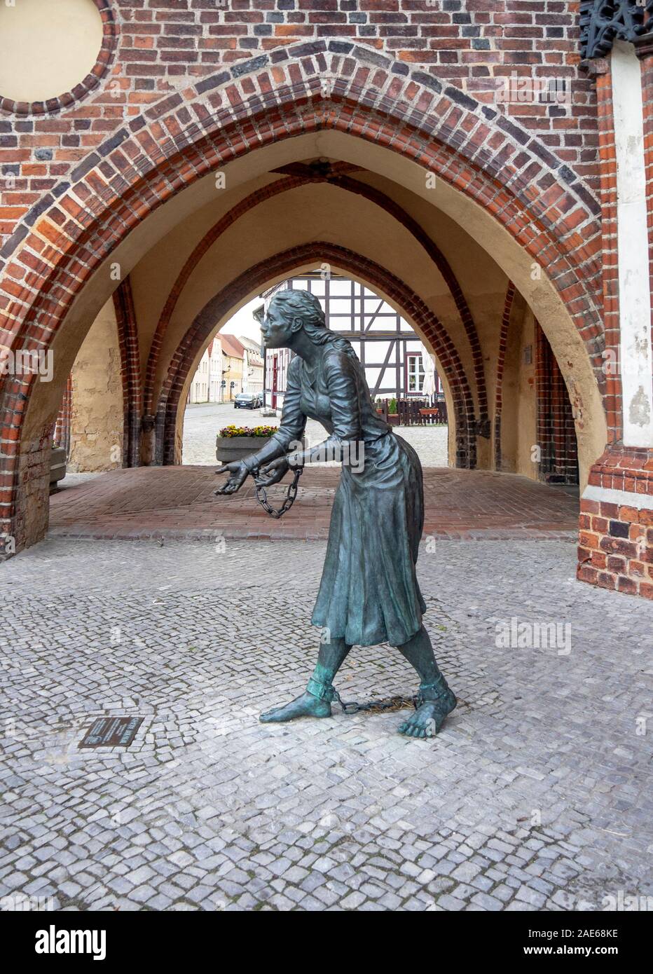 Bronze statue of Grete Minde by Lutz Gaede sculptor in historic ...