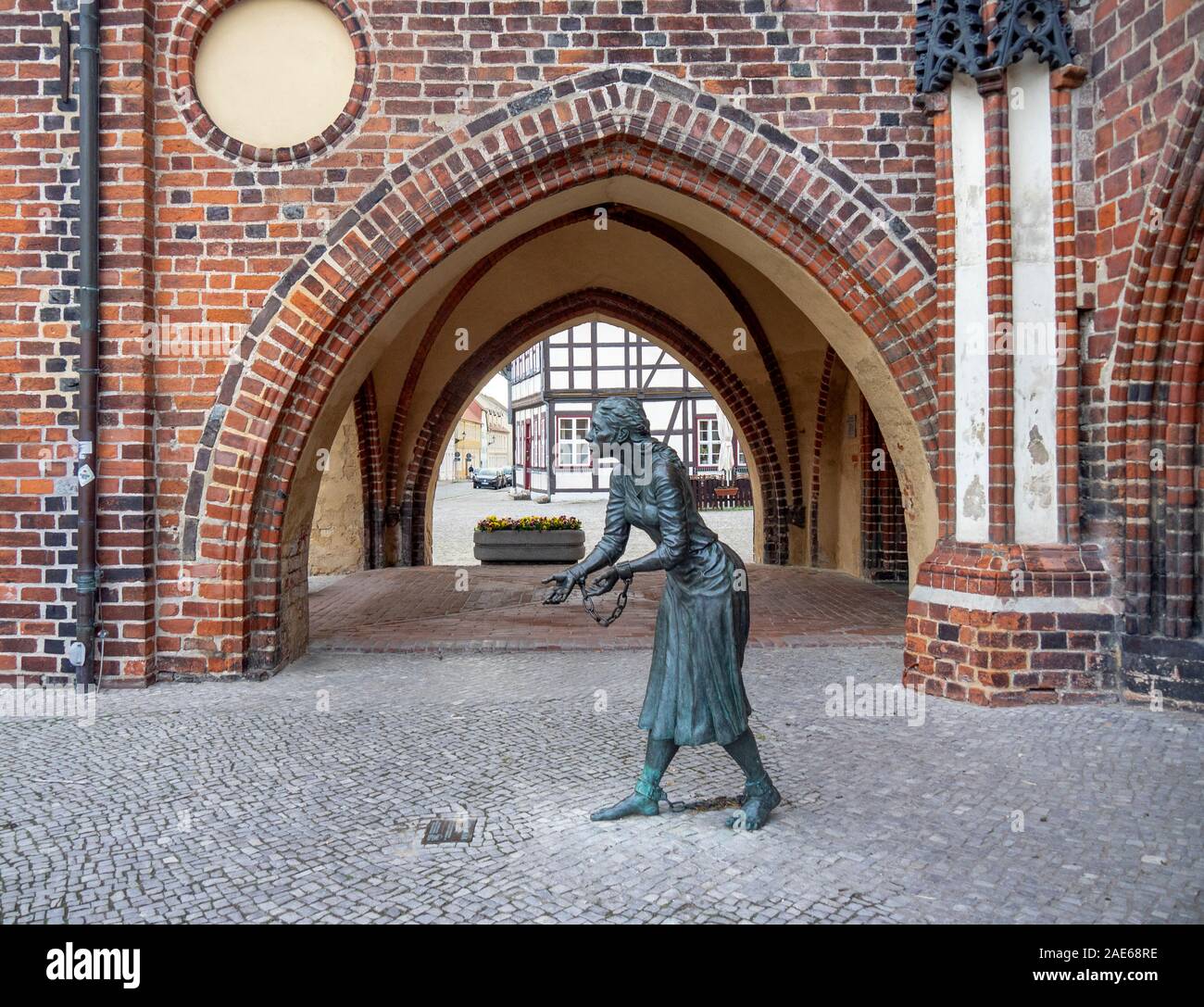 Bronze statue of Grete Minde by Lutz Gaede sculptor in historic ...