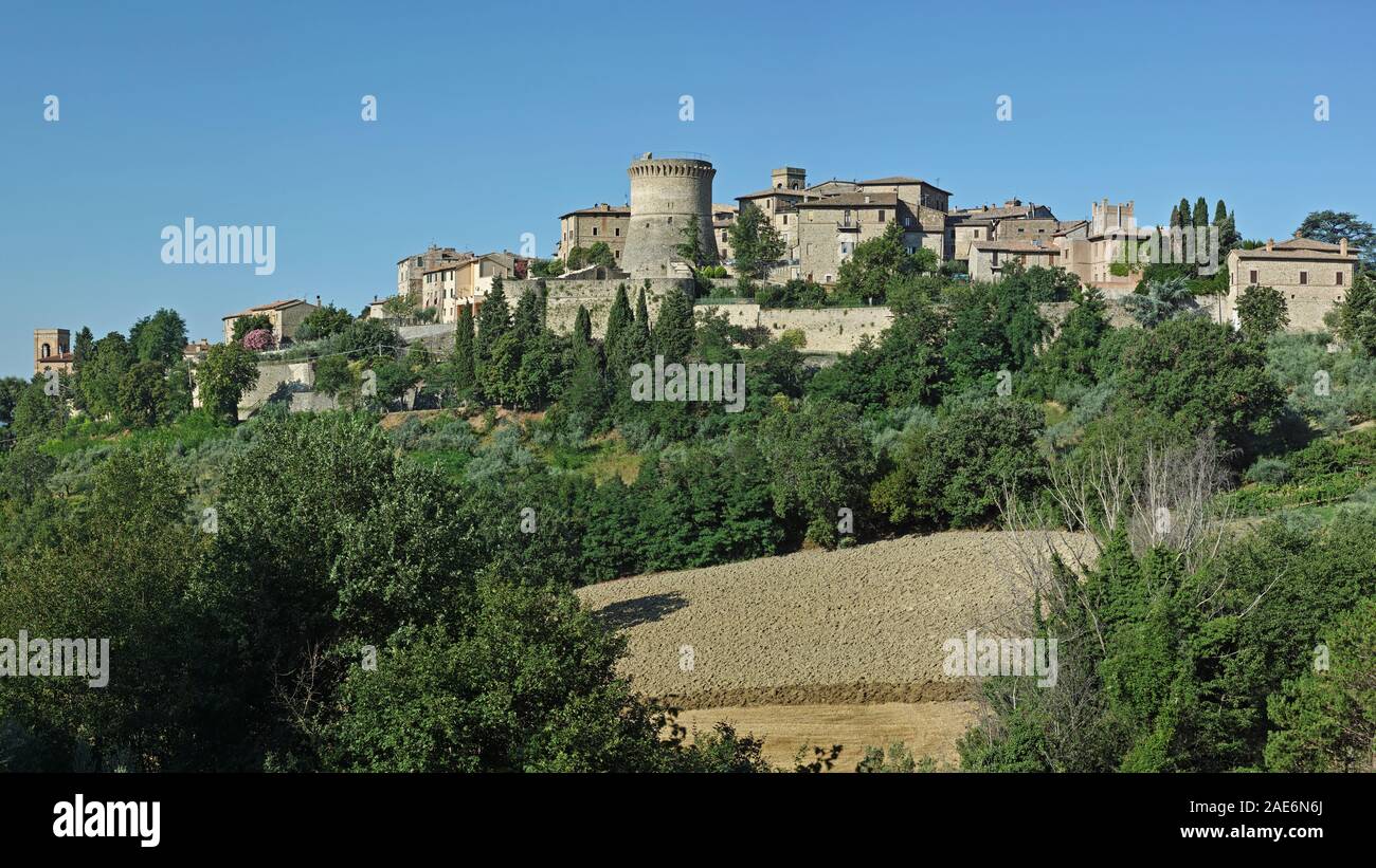 foreshortening of the village of Gualdo Cattaneo, Umbria, Italy Stock ...