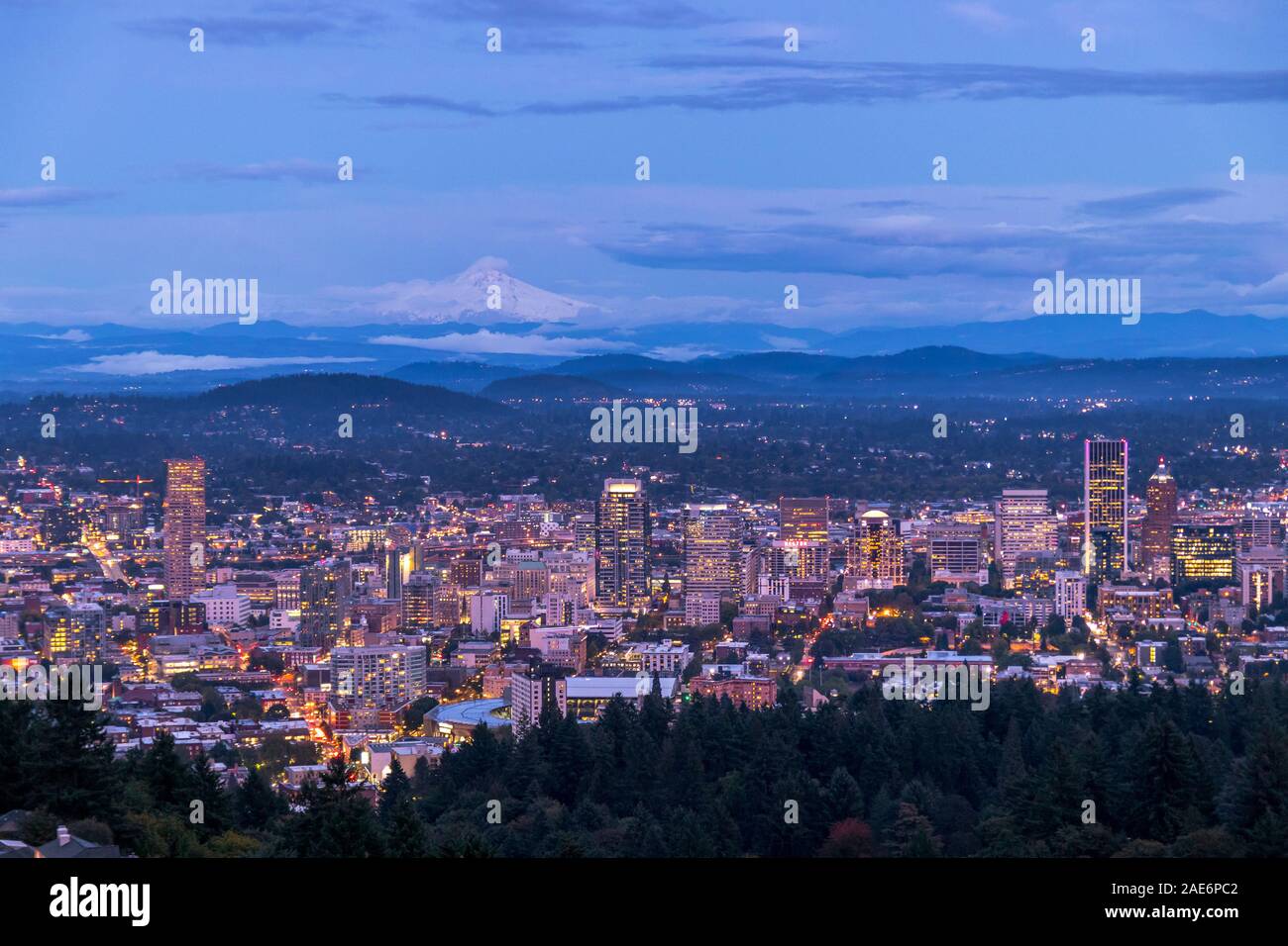 Portland oregon usa skyline from hi-res stock photography and images ...