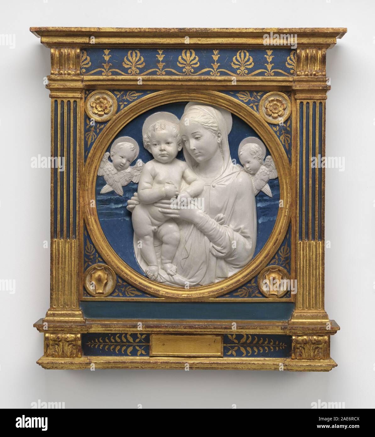 Andrea della robbia madonna hi-res stock photography and images - Alamy