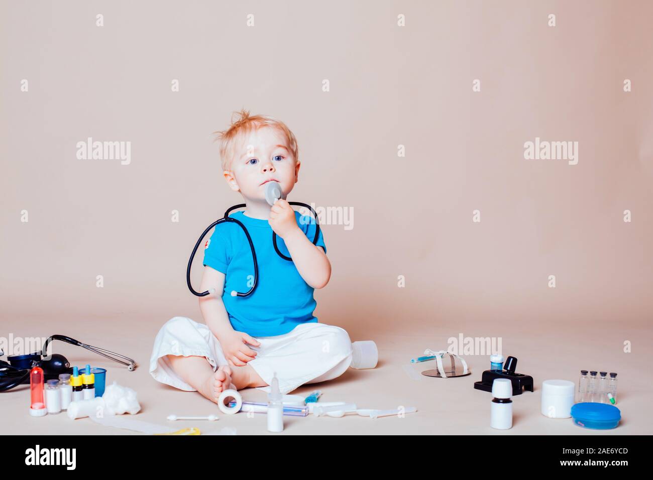 Boy Girl Playing Doctor High Resolution Stock Photography and Images ...