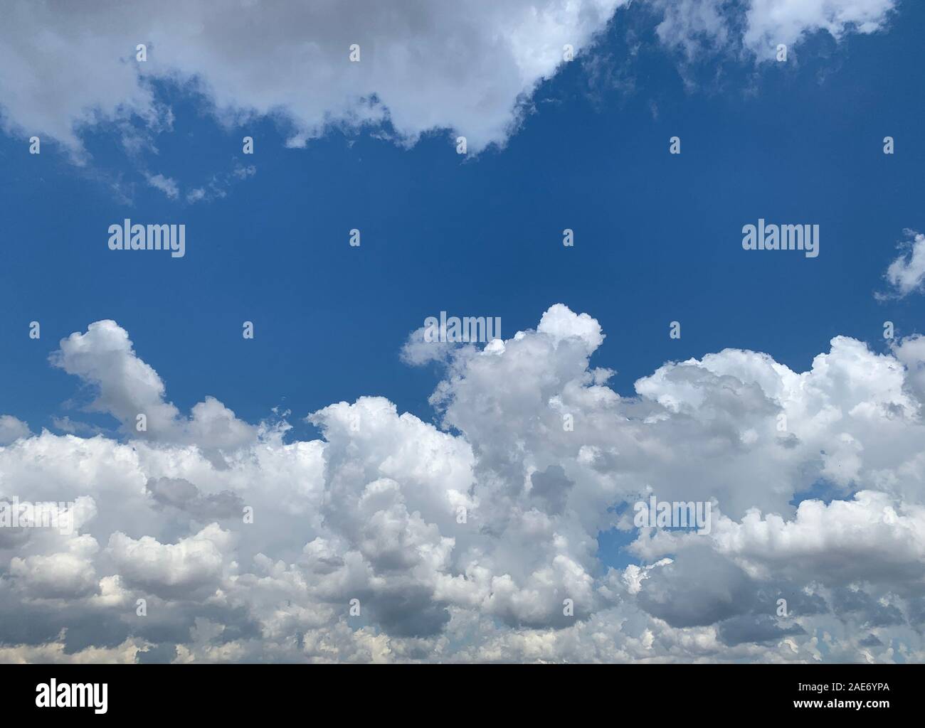 Heavy and dense cloud hi-res stock photography and images - Alamy