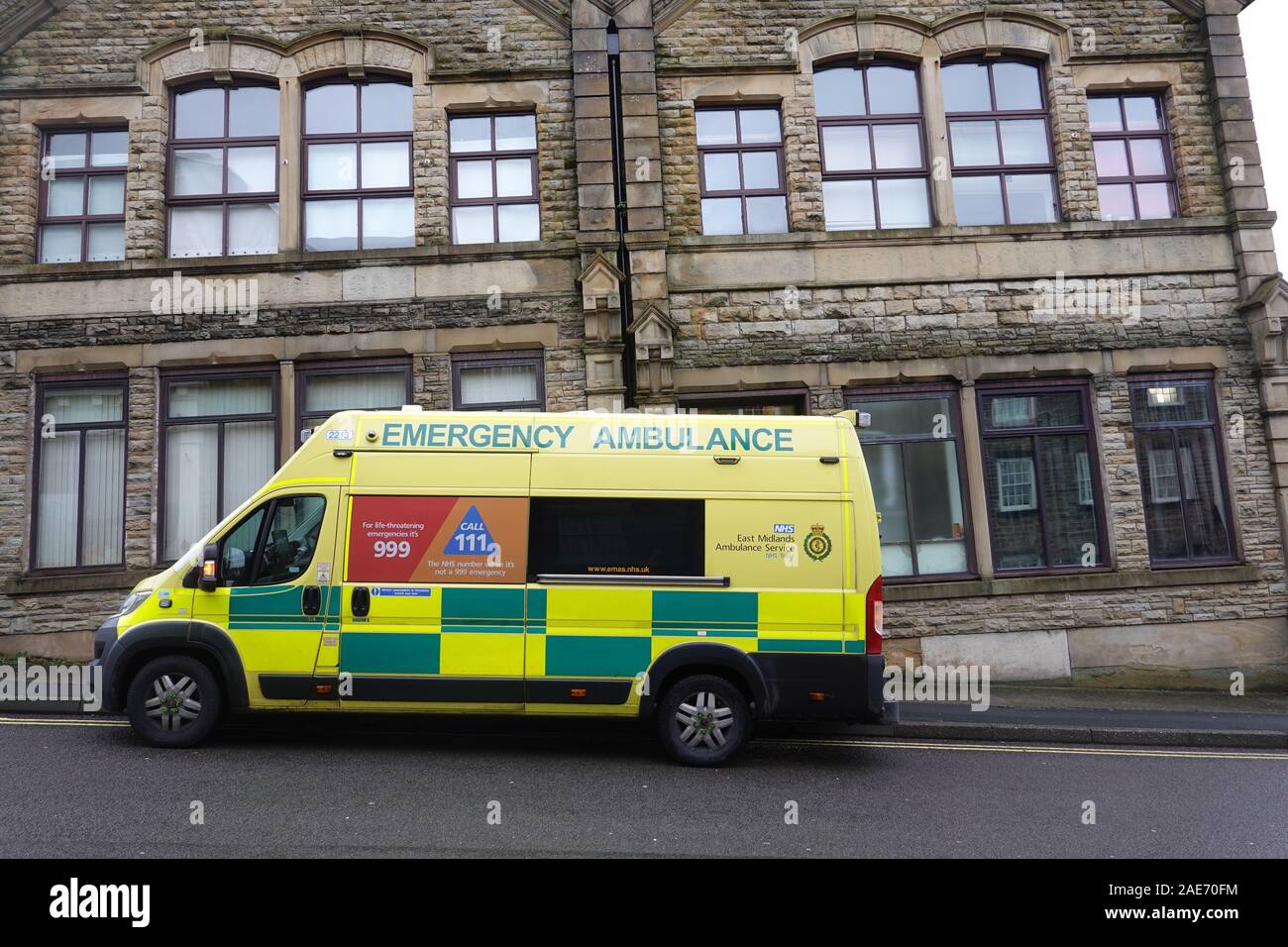 Ambulance outside house hi-res stock photography and images - Alamy