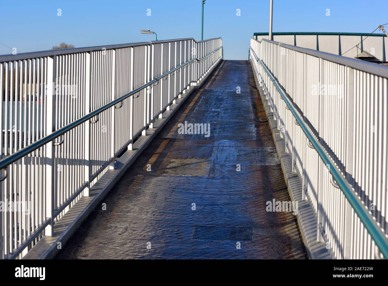 Steep ramp hi-res stock photography and images - Alamy