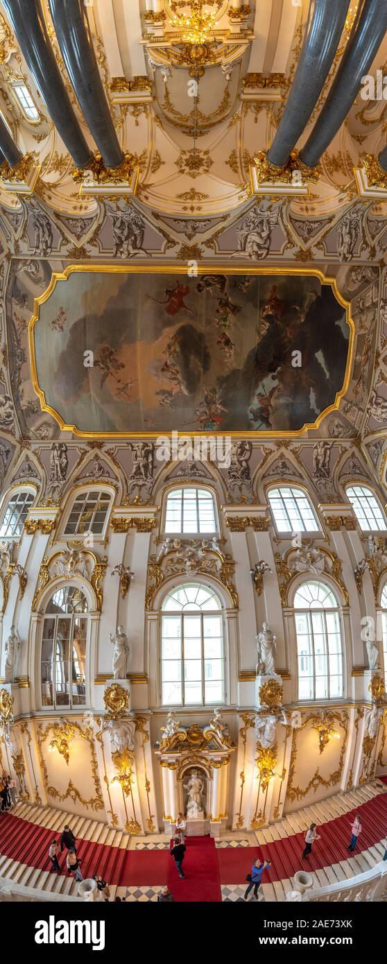 Inside interior of the Hermitage russian state museum. Amazing room ...