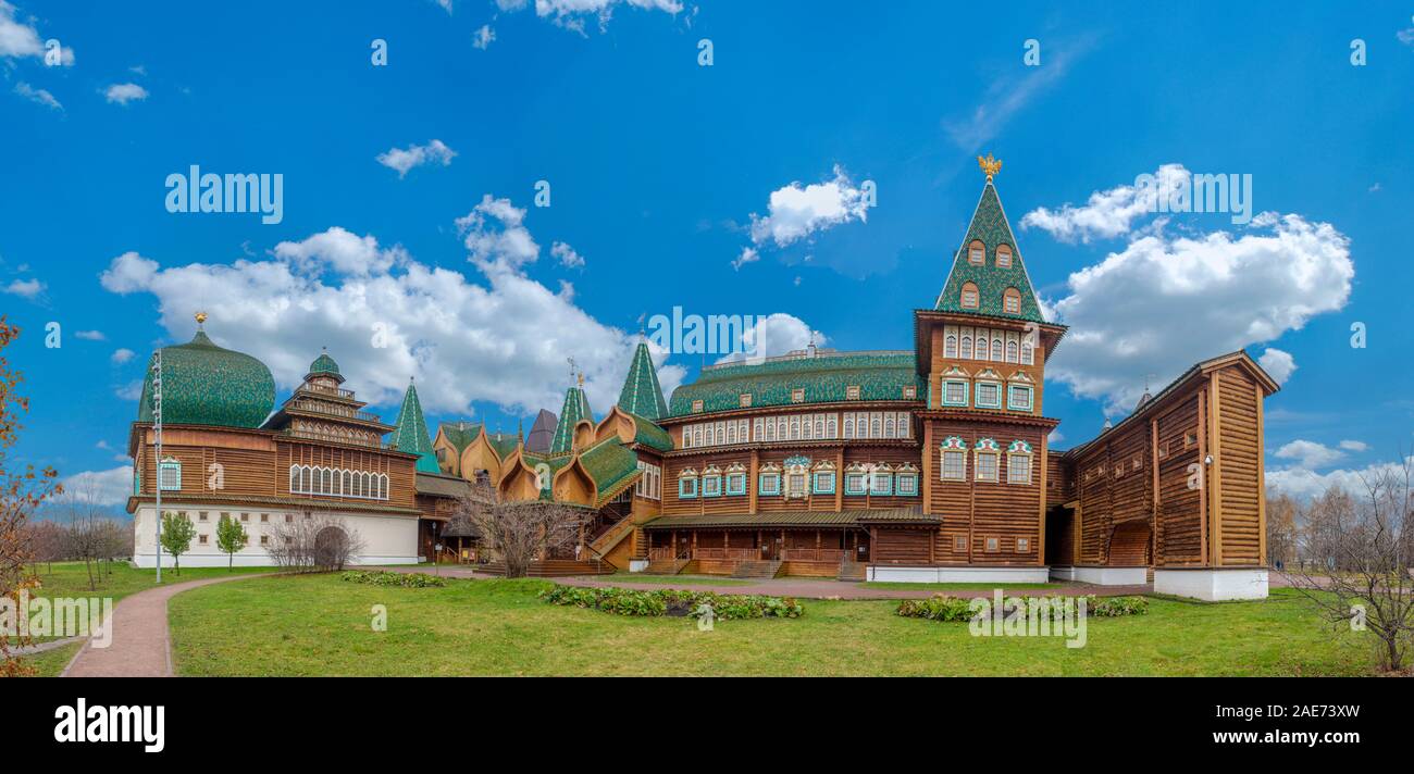 The wooden palace or castle of Tsar Aleksey Mikhailovich in ...