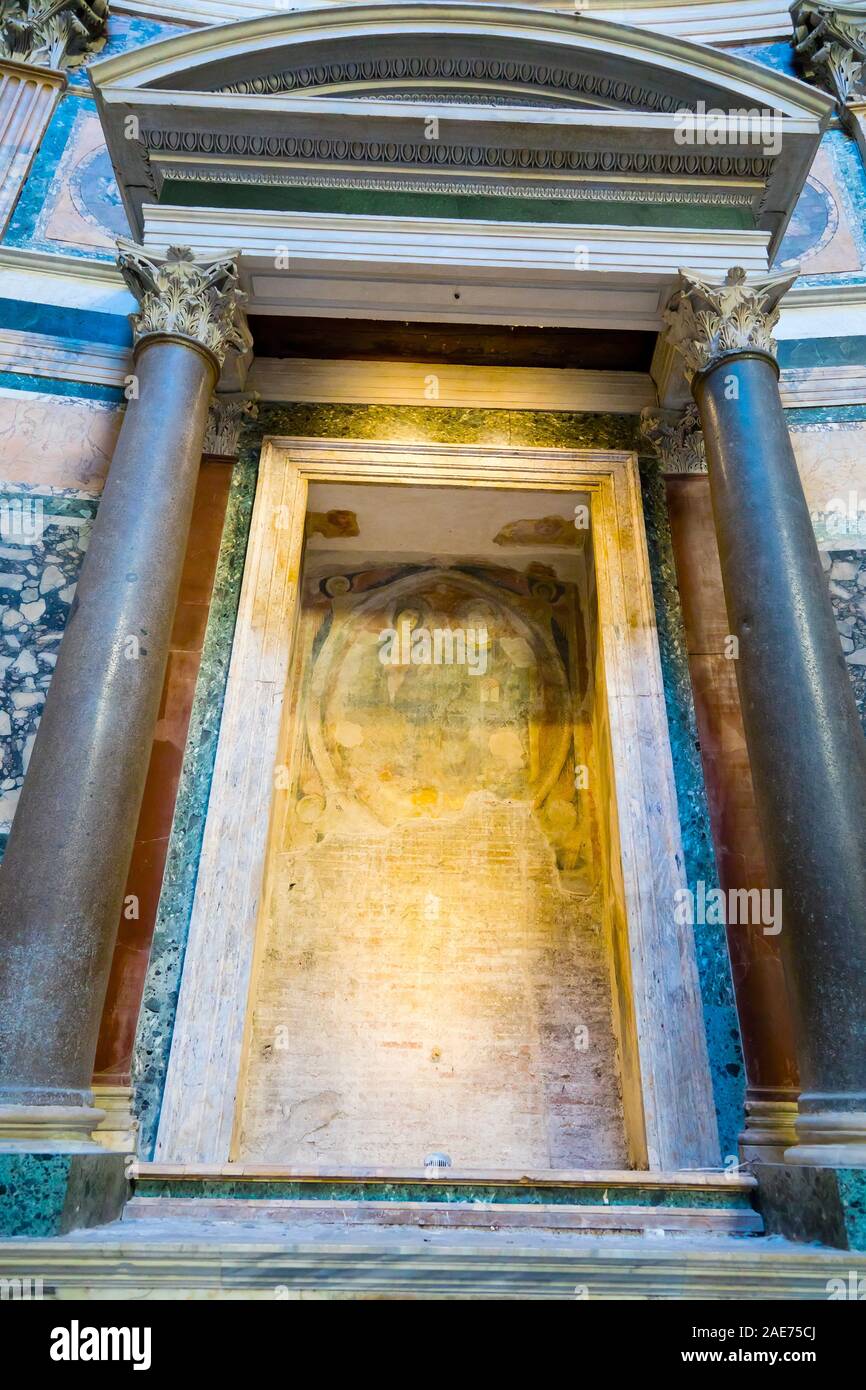 Niche with fresco in Interior of Rome Pantheon Stock Photo - Alamy