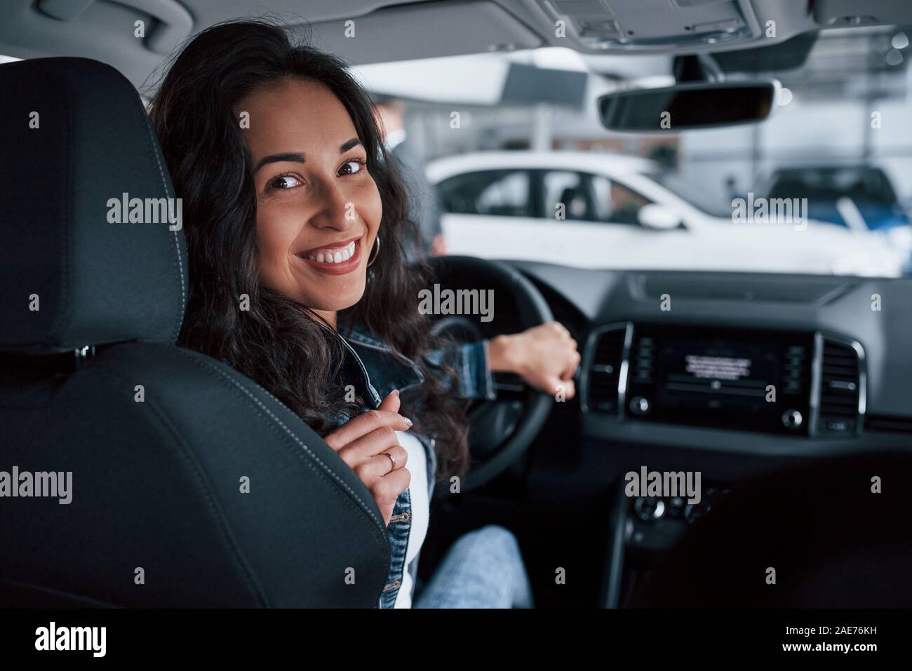 Moving backwards. ute girl with black hair trying her brand new ...