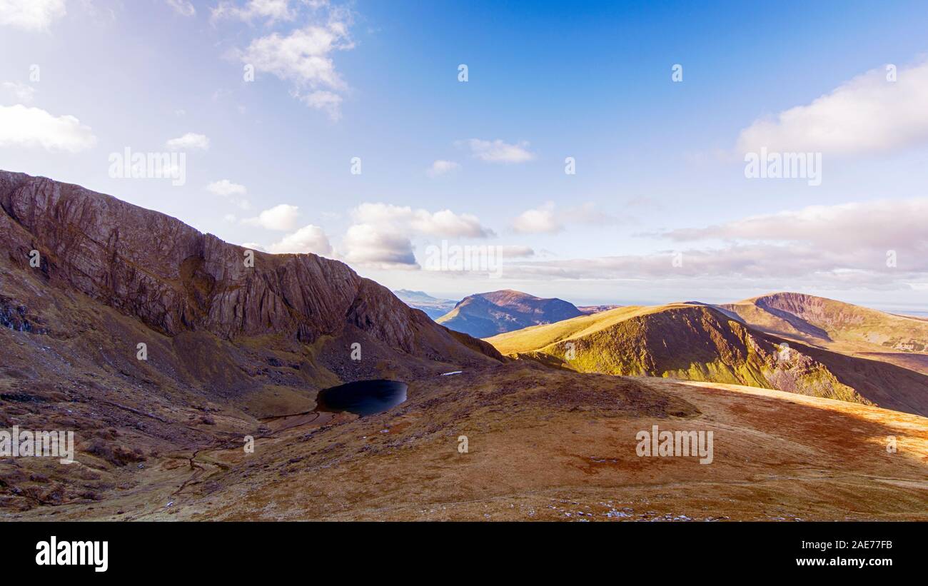 Snowdonia hiking snowden hi-res stock photography and images - Alamy