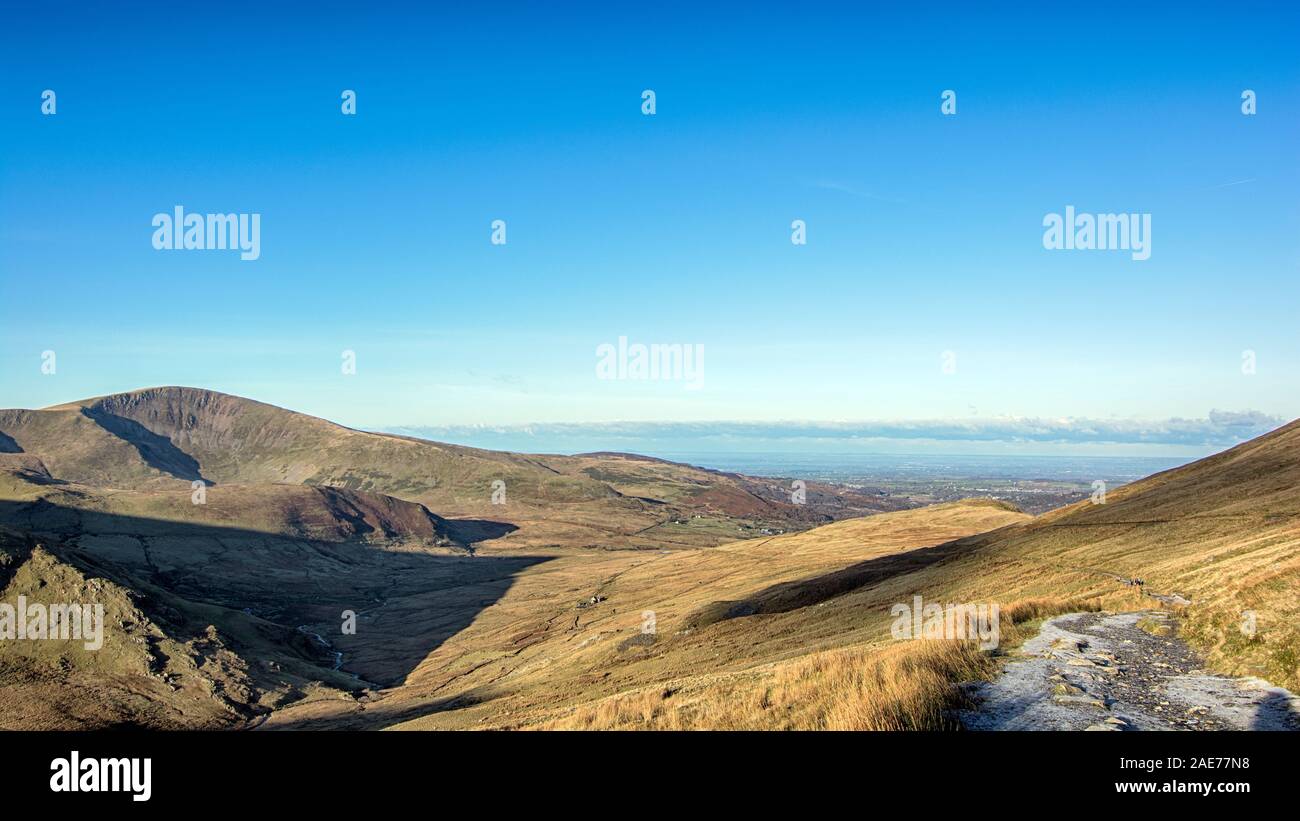 Snowdonia hiking snowden hi-res stock photography and images - Alamy