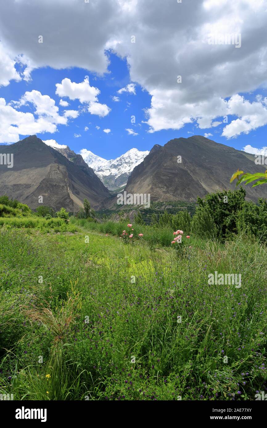 Pakistan hunza valley river hi-res stock photography and images - Alamy