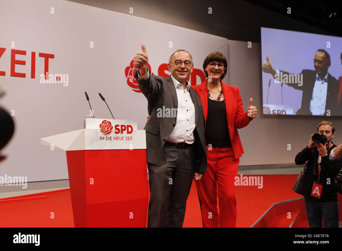 Berlin, Germany. 06th Dec, 2019. Berlin: The photo shows the elected ...