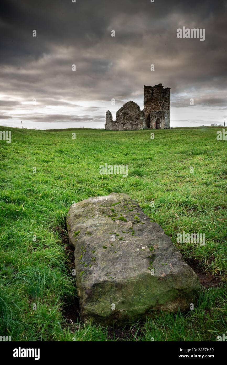 Neolithic building hi-res stock photography and images - Alamy