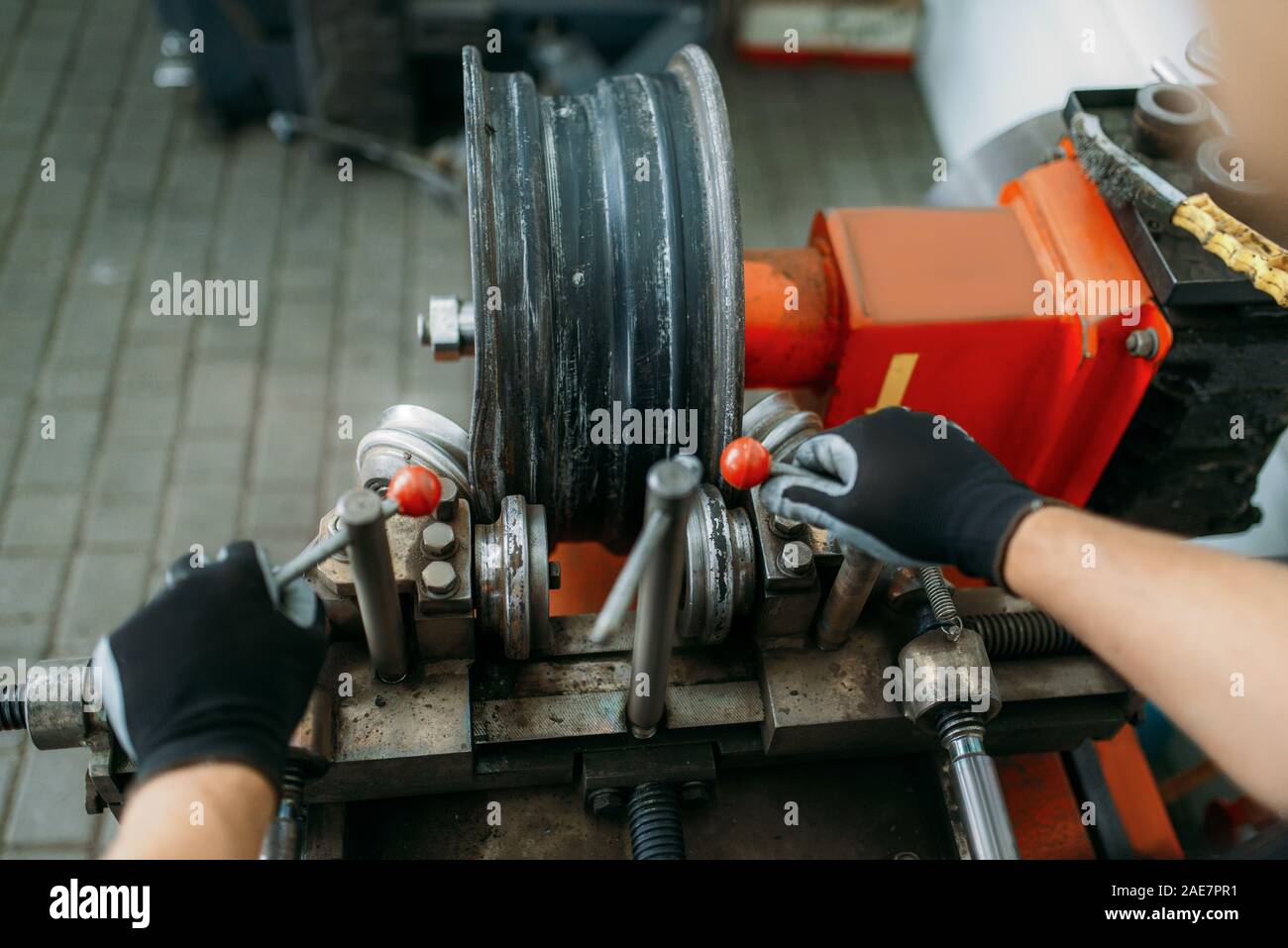 Mechanic works on repairing hi-res stock photography and images - Alamy