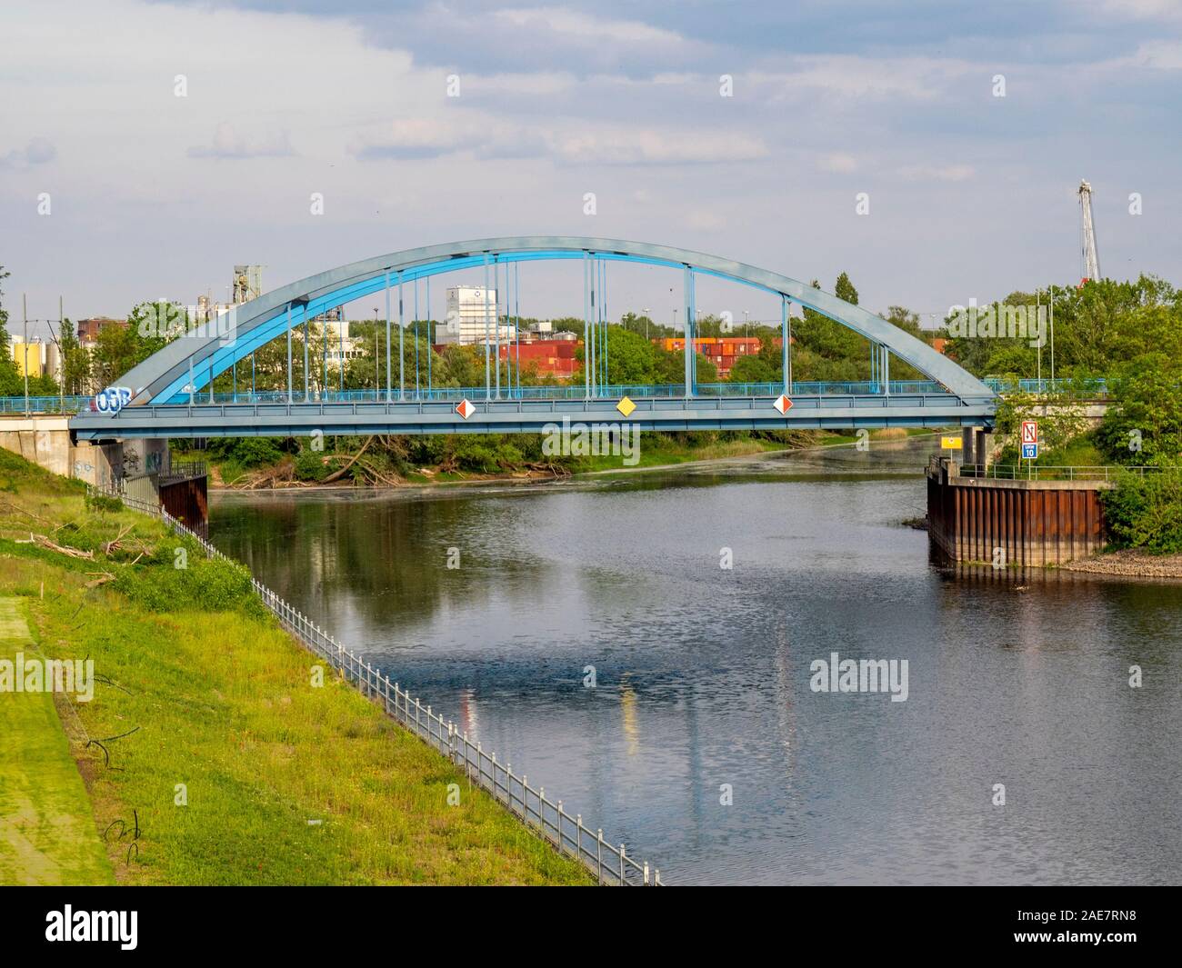 Elbdeich bridge hi-res stock photography and images - Alamy