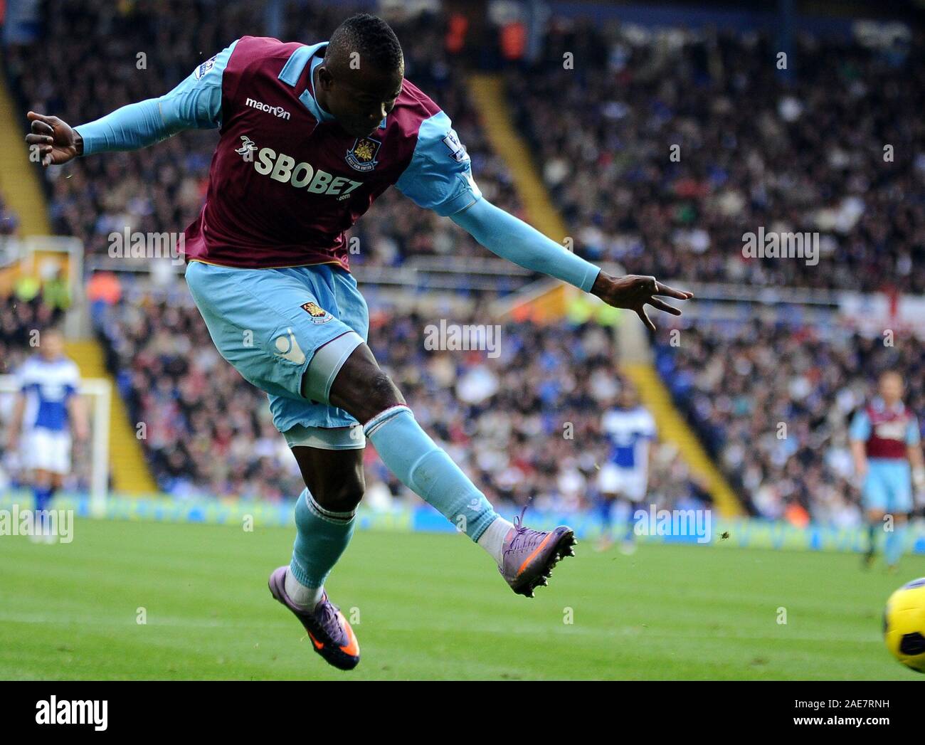 Victor obinna west ham united hi-res stock photography and images - Alamy