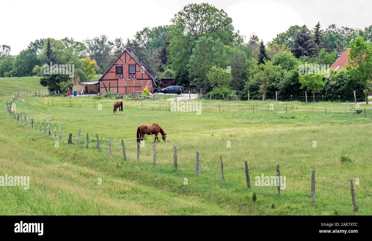 German architecture home farmhouse hi-res stock photography and images ...