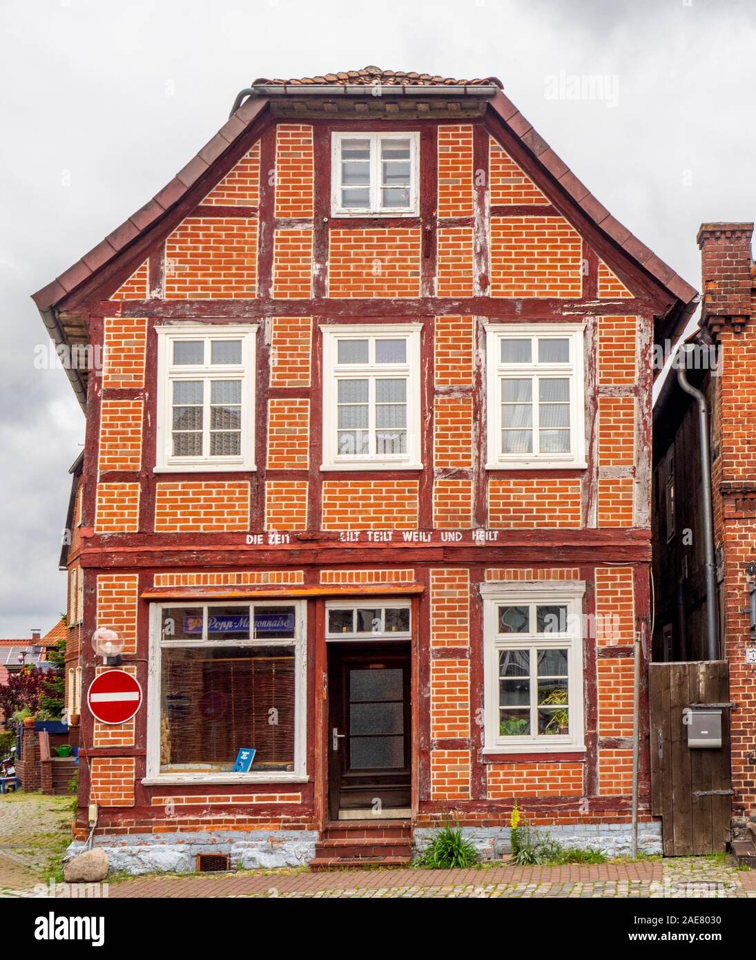 Timber frame brick hi-res stock photography and images - Alamy