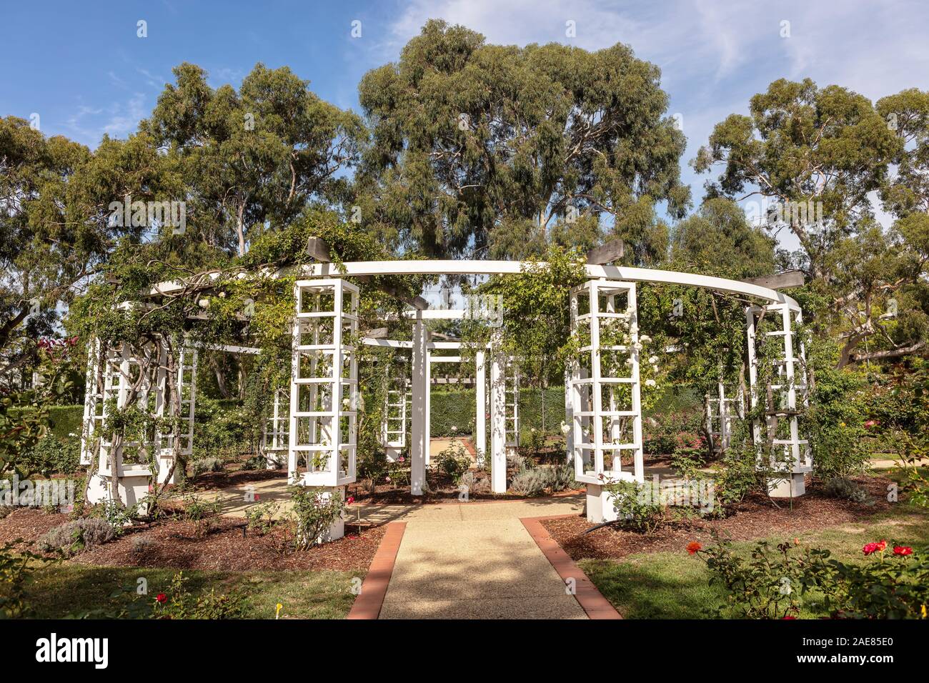 Arbours hi-res stock photography and images - Alamy