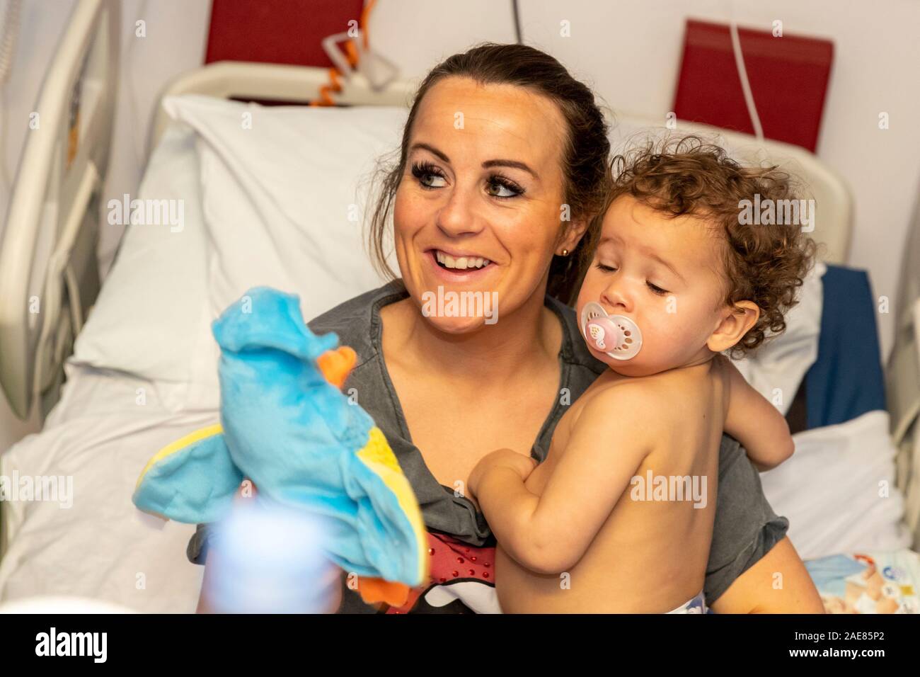 Chelmsford, Essex, UK. 7th Dec 2019. Bikers dressed as Santa visit the ...