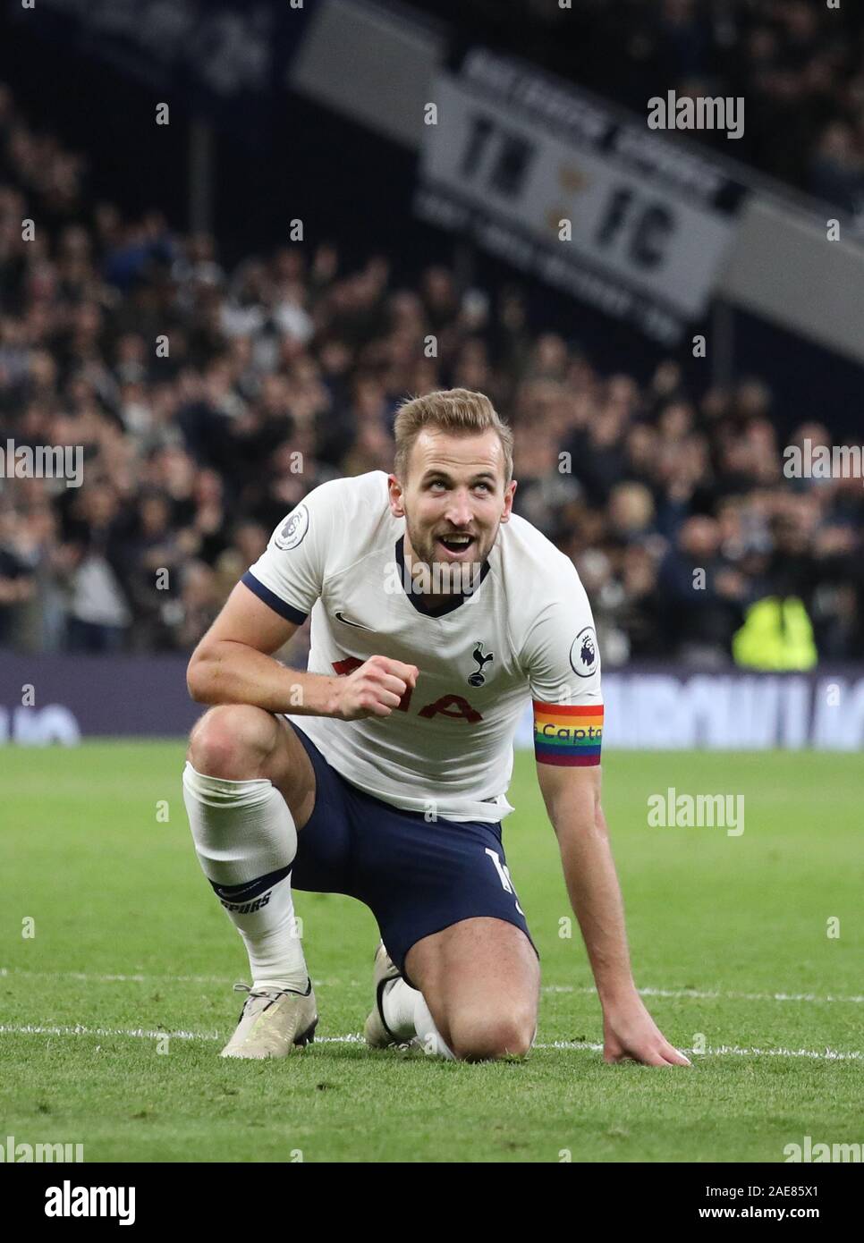 Harry kane 2019 celebrate hi-res stock photography and images - Alamy