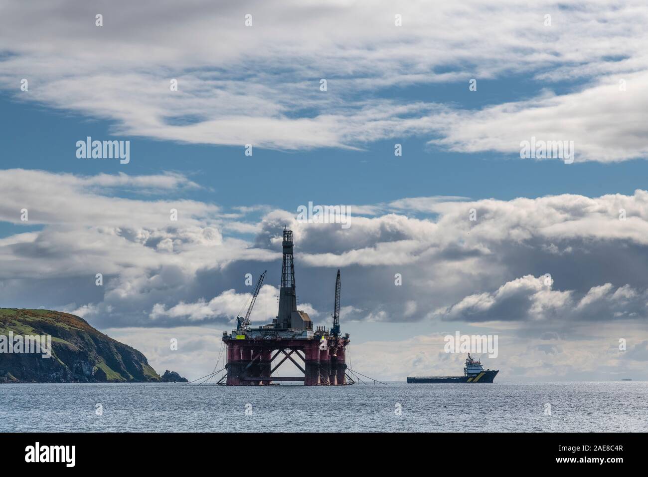 Semi Submersible platform Stock Photo - Alamy