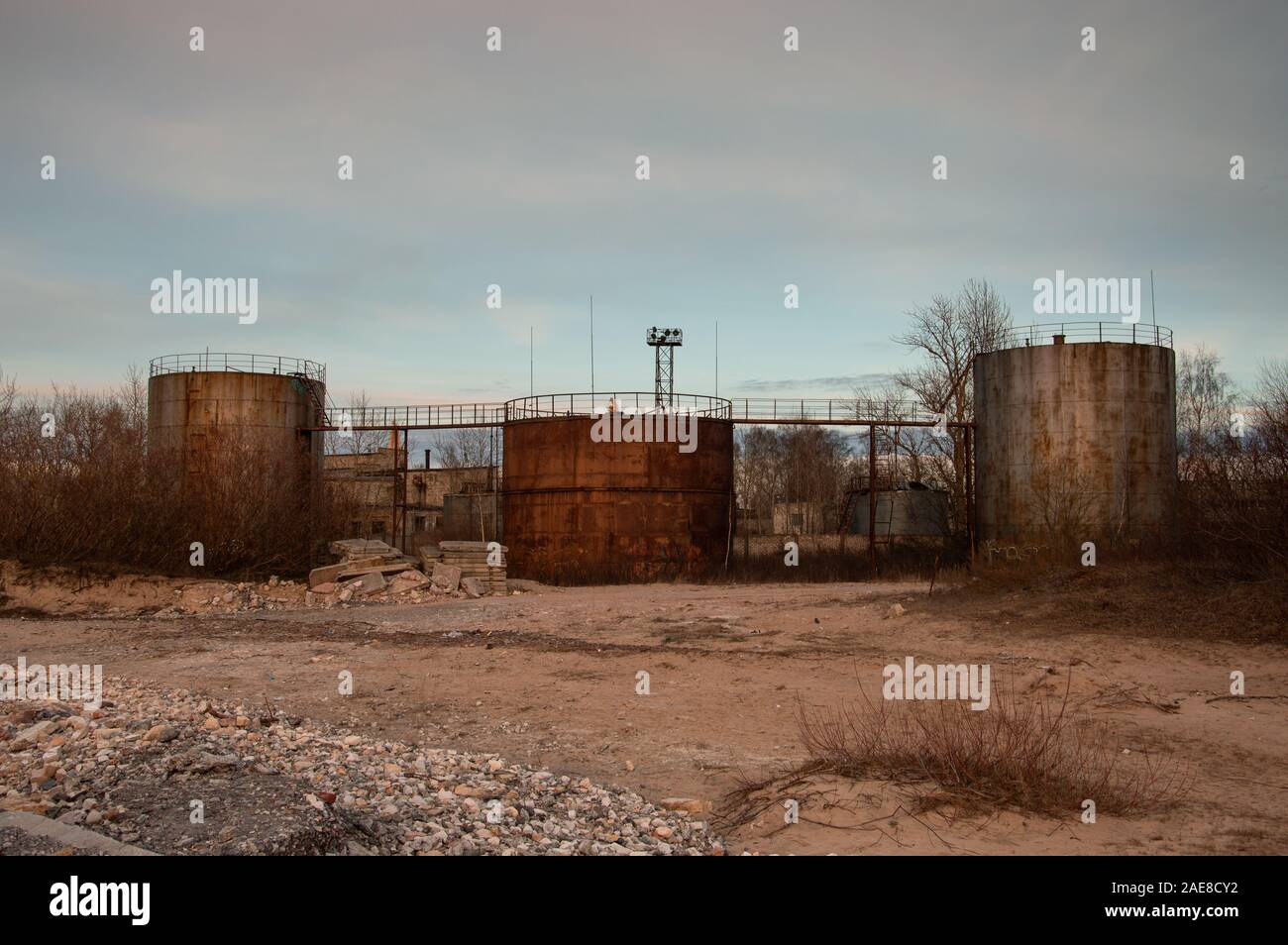 Industrial exterior hi-res stock photography and images - Alamy