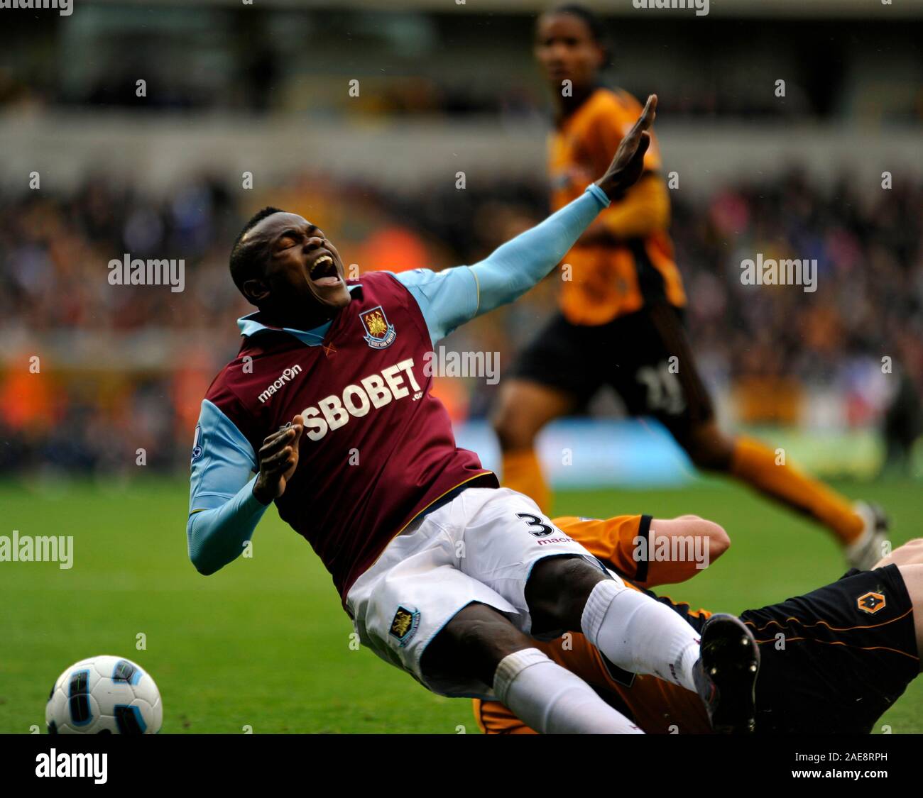 Victor obinna west ham united hi-res stock photography and images - Alamy