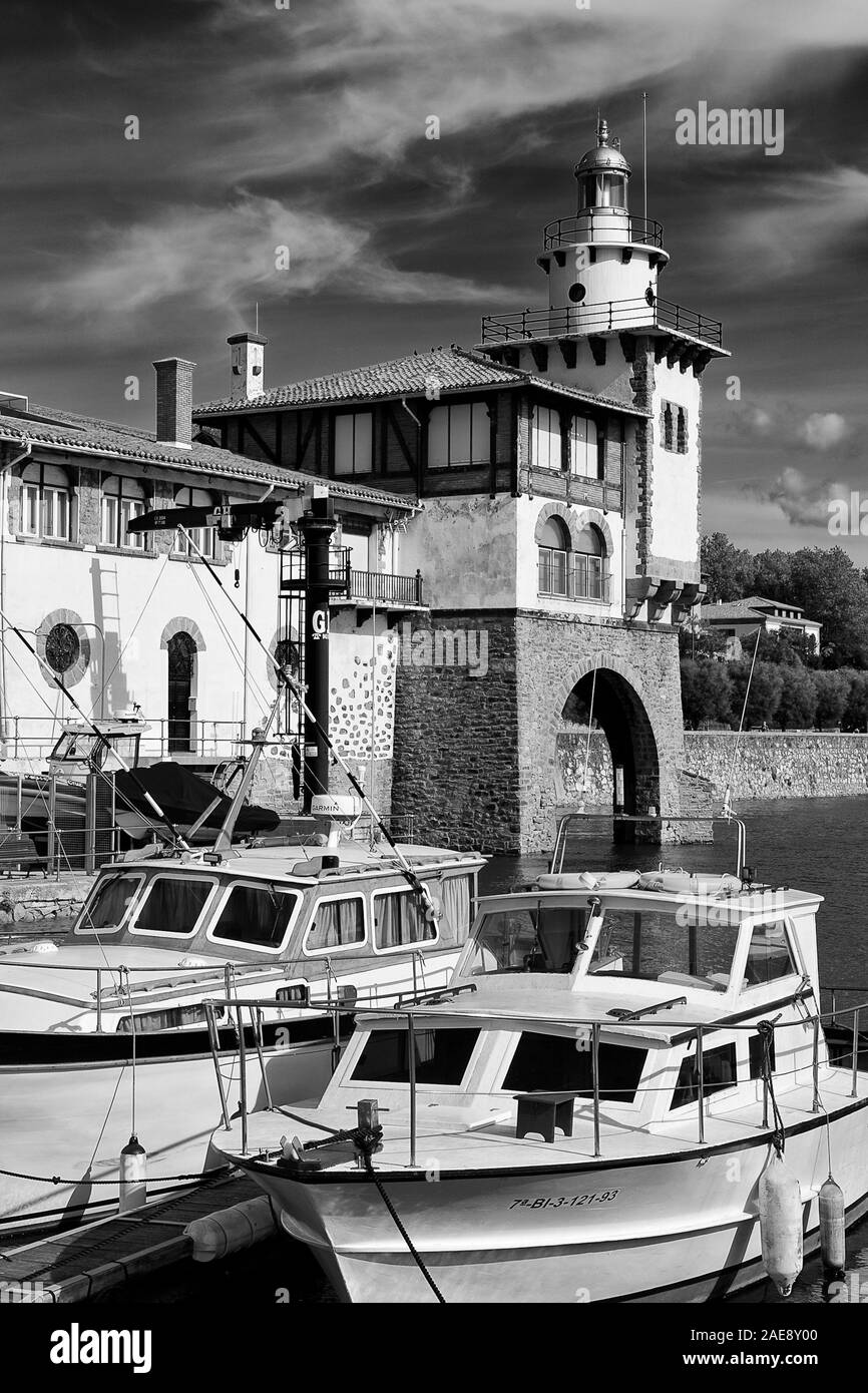 Bilbao station Black and White Stock Photos & Images - Alamy