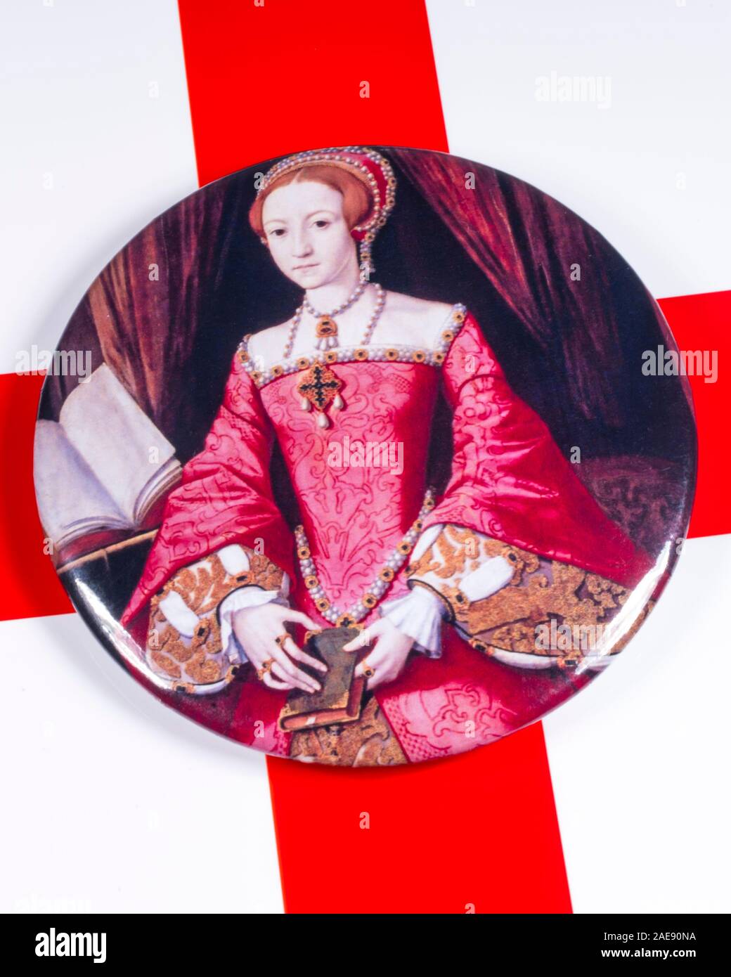 Queen elizabeth royal insignia uk hi-res stock photography and images ...