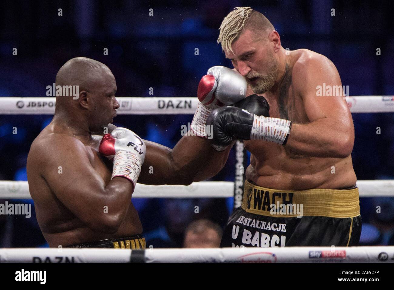 Heavyweight contest hi-res stock photography and images - Alamy